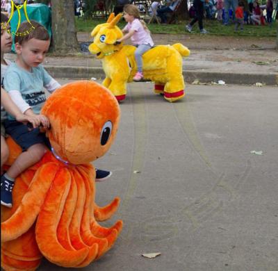 中国 Hansel electric kids walking coin operated motorized plush riding animals 販売のため