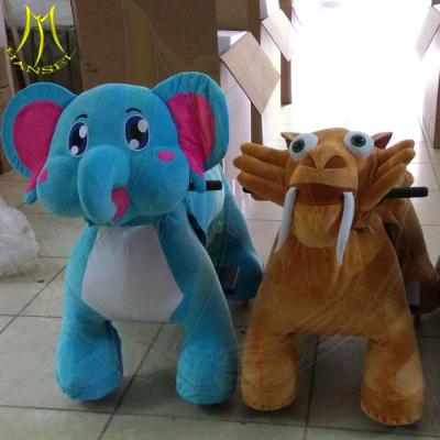 中国 Hansel battery powered electronic playground games motorized plush animals 販売のため