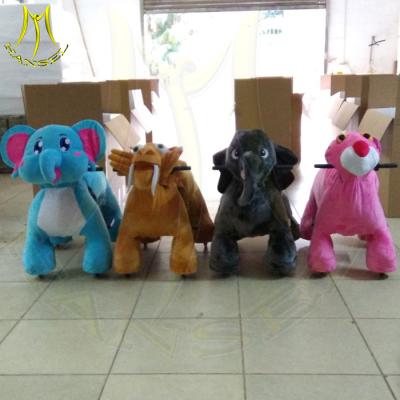 中国 Hansel rechargable amusement park electric scooter stuffed ride on animals 販売のため