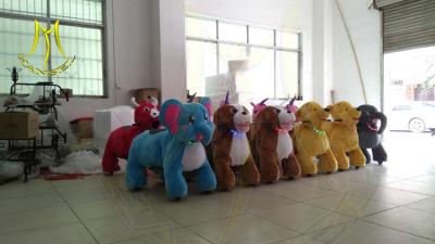 中国 Hansel outdoor playground plush walking electric stuffed animals adults can ride 販売のため