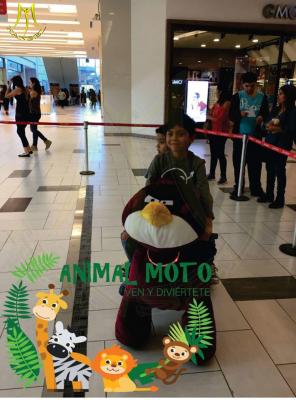 中国 Hansel  shopping mall animal cars battery operated plush animals scooters for family ride 販売のため