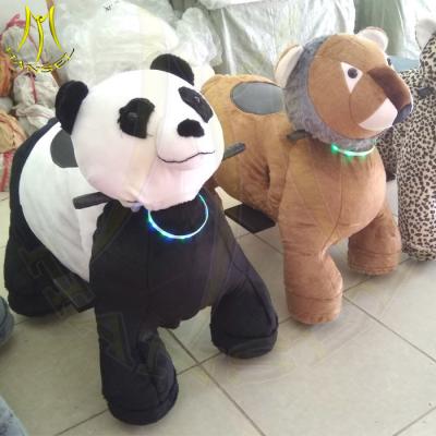 中国 Hansel coin operated children plush battery operated walking animal rides 販売のため