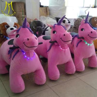 中国 Hansel coin operated electric plush outdoor ride walking animals 販売のため