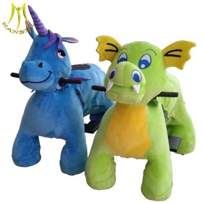 中国 Hansel latest amusement walking unicorn toy plush animal horse electric scooter 販売のため