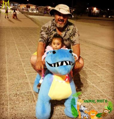 中国 Hansel  outdoor entertainment park riding dinosaur toys scooter   for adult and kids 販売のため