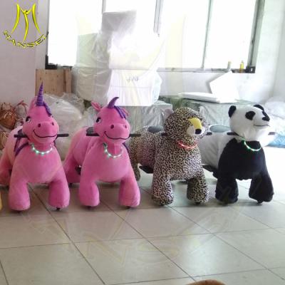 中国 Hansel amusement park plush walking electric animal car for children 販売のため