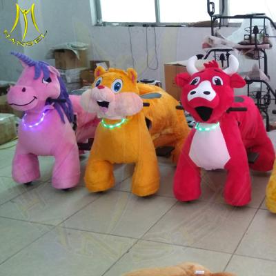中国 Hansel amusement walking plush animal horse electric plush scooter 販売のため