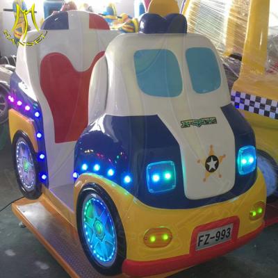 中国 Hansel indoor amusement game zone children ride on fiberglass toy cars 販売のため