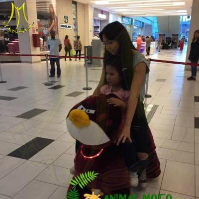 中国 Hansel amusement park walking ride on toys plush electric animal 販売のため