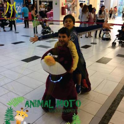 中国 Hansel entertainment stuffed walking indoor rides electric animal scooters 販売のため