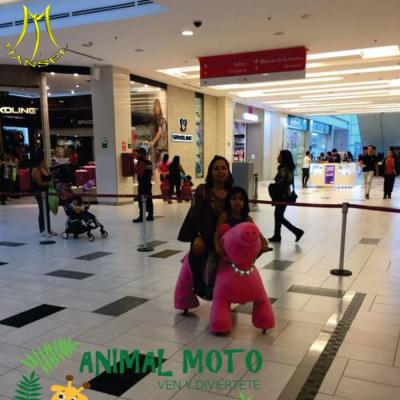 中国 Hansel amusement park stuffed walking animal electric ride on toy 販売のため