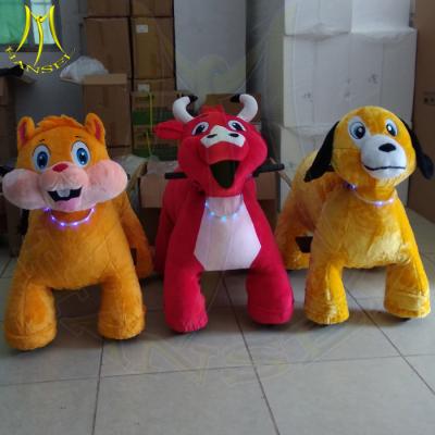 中国 Hansel amusement walking plush coin operated animal mountable toy ride 販売のため