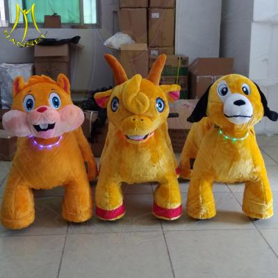 中国 Hansel amusement games walking stuffed coin operated mountable animal 販売のため