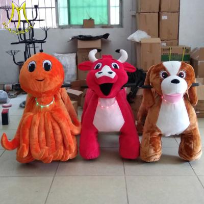 中国 Hansel happy rides on animal motorized plush riding animals for mall 販売のため