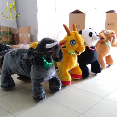 中国 Hansel coin operated electric game machine walking plush animal toy ride 販売のため