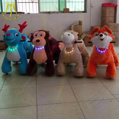 中国 Hansel coin operated game machine electric kids ride on furry animal 販売のため