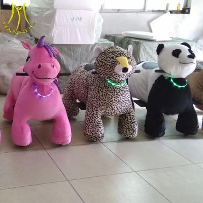 中国 Hansel hot children Zoo animals toys battery powered walking pets animal electric ride 販売のため