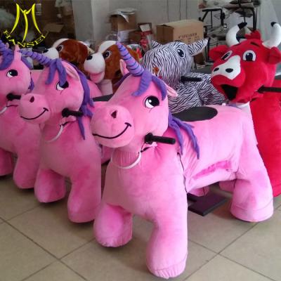 中国 Hansel fast profits plush motorized animals for kids and adults 販売のため