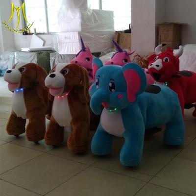 中国 Hansel children plush battery operated moving animals for shopping mall 販売のため