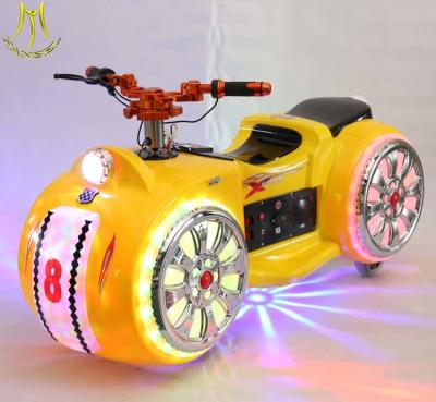 中国 Hansel wholesale children indoor rides game machines electric ride on toy cars 販売のため