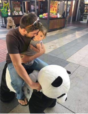中国 Hansel coin operated animal joy rides happy rides on animals electric motorized walking animal rides 販売のため