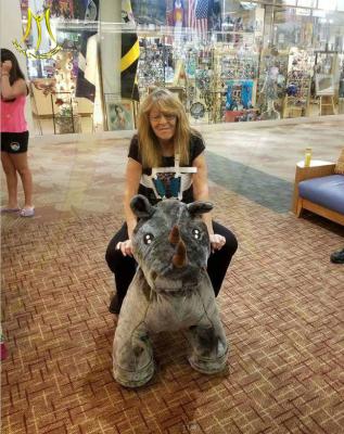 中国 Hansel electrical animals scooter walking animal unique ride on toy plush animal rides 販売のため