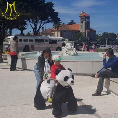 中国 Hansel hot selling battery operated stuffed electric motorized animal in mall 販売のため