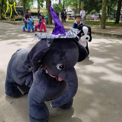 中国 Hansel high quality motorized plush riding animal coin rider on wheels battery animal rides 販売のため