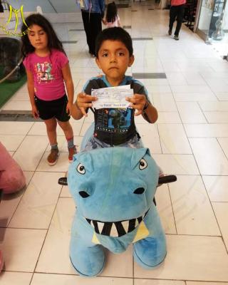 中国 Hansel shopping mall kids and adult battery operated motorized plush riding animals 販売のため