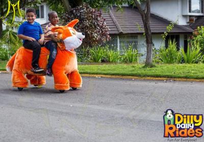 中国 Hansel indoor amusement park equipment animal motorized ride for mall driving car animals 販売のため