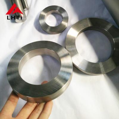 Cina 99,99% il titanio rotondo puro Gr2 ha forgiato gli anelli ha laminato a freddo la superficie luminosa in vendita