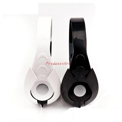 China wholesale variety of headphone with soft ear pads for school pupils in whiter color for video and audio for sale