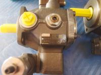 China D634Z395C AuthenticGuaranteeBufferAmplifierServoValveMOOGUSA for sale