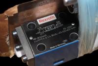 China J869-0009A AuthenticGuaranteeBufferAmplifierServoValveMOOGUSA for sale