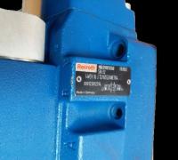 China D634-1046 AuthenticGuaranteeBufferAmplifierServoValveMOOGUSA for sale