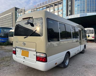 Cina Autocarro usato Toyota 23 posti 7m Minibus usato a benzina in vendita