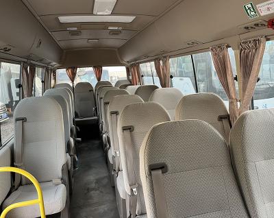Cina Autocarro usato Toyota 23 posti 7m Minibus usato a benzina in vendita