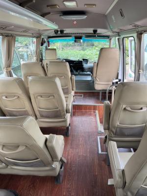 Cina Autobus di seconda mano diesel da 18 posti con 180000 chilometri e Golden Dragon a 1 porta in vendita