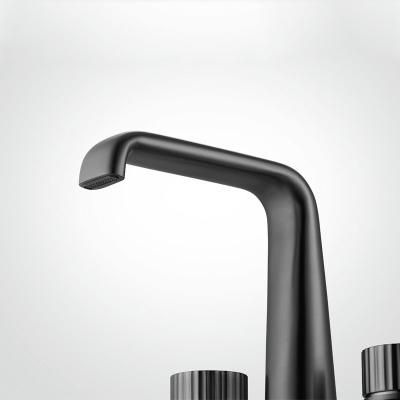 Cina 3 larghezza diffusa del rubinetto 200mm del lavandino del bagno della mano del foro due in vendita