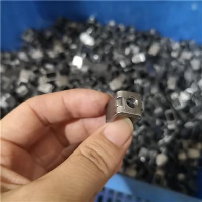 Cina Stampo per stampaggio di metalli personalizzato per il bloccaggio terminale di punzonatura di formatura di metalli in vendita