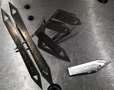 Cina Produttori fornitori fabbrica di stampaggio del metallo pinzette in acciaio inossidabile pinzette in vendita