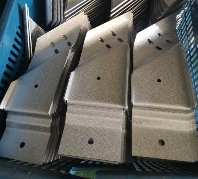 Cina Ponte di espansione giunto schermo anti collisione 3D muro esterno di protezione galvanizzata in vendita