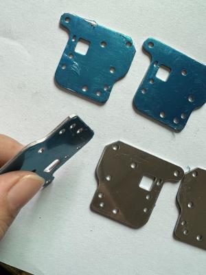 Cina Fabbricazione su misura di lamiere di metallo Servizi di taglio laser CNC di parti in acciaio inossidabile 304 6061 lega di alluminio in vendita