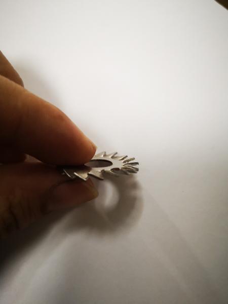 24mm circular solar conductive sheet, stainless steel, no folded edge, with teeth, photovoltaic circular grounding sheet, photovoltaic accessory
