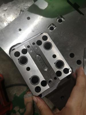 중국 퓨즈 커넥터용 고정도 프로그레시브 폼 ∙ 전기 스탬핑용 사용자 지정 도구 판매용