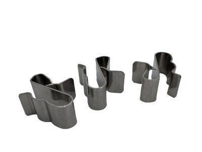 China Zonne-energie kabelklem – UV-bestendig, corrosiebestendig, eenvoudig te installeren oplossing voor het vastzetten van PV-kabels in residentiële, commerciële en utiliteitsprojecten Te koop