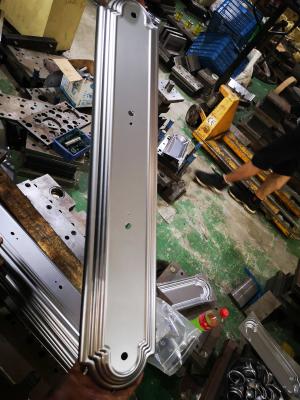 China Painel metálico estampado decorativo ️ Design elegante, durável, resistente à corrosão, personalizável à venda