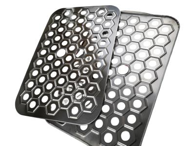 China Placa metálica perfurada    Durável, leve, resistente à corrosão, de alta precisão à venda