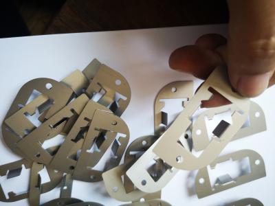 중국 맞춤형 터미널 하드웨어 스탬핑 부품 – 정밀 엔지니어링, 강력한 재료, 빠른 생산, 다용도 사용 판매용