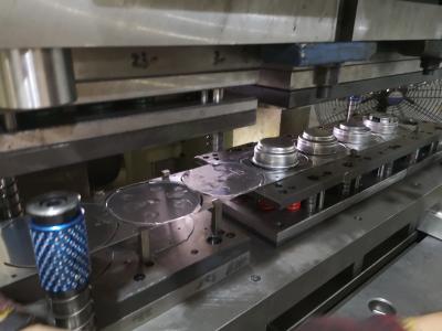 Cina Tappi metallici industriali – Resistenti all'usura, facile installazione, ingegneria di precisione, applicazioni multiple in vendita